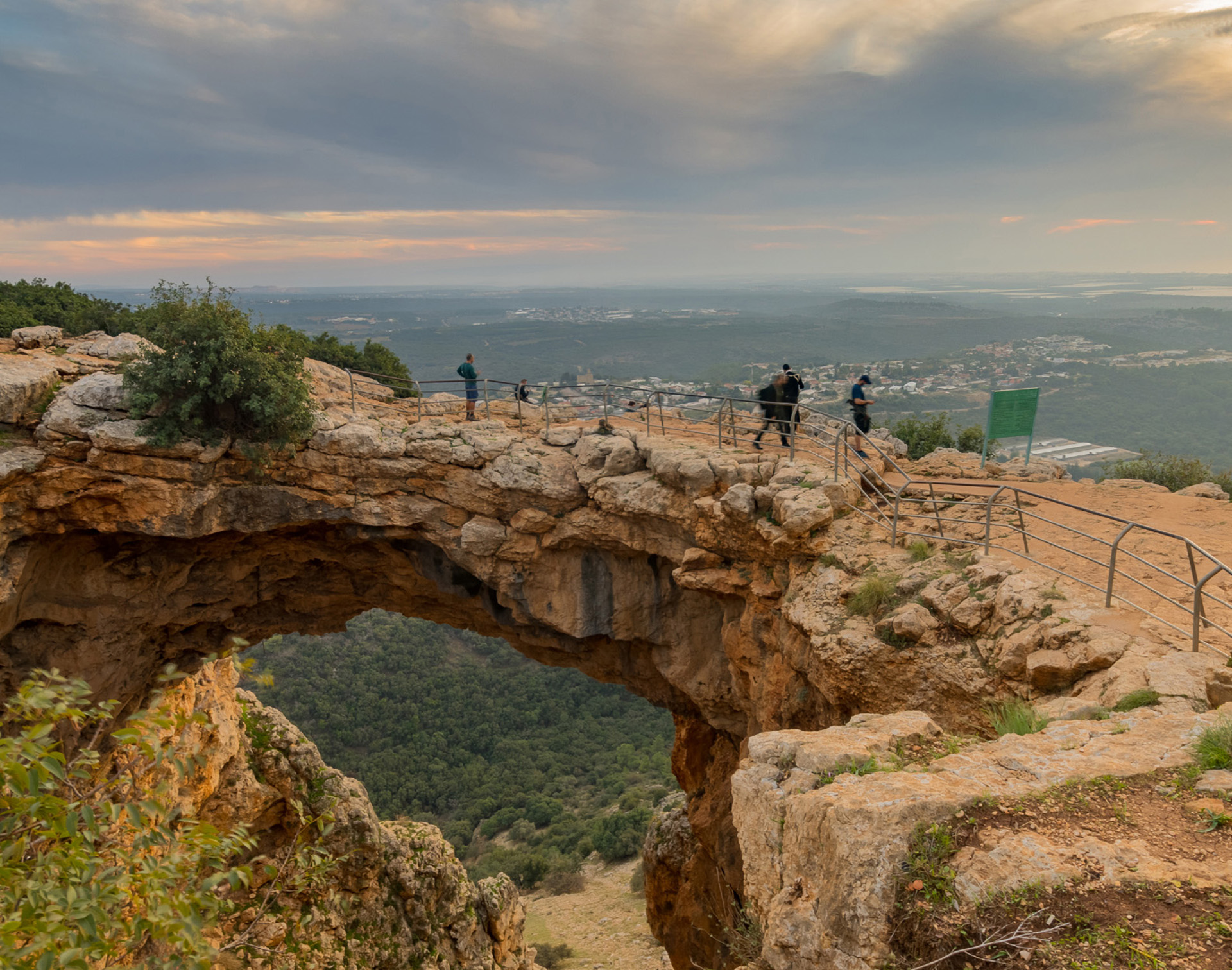 About Us | Israel Destination